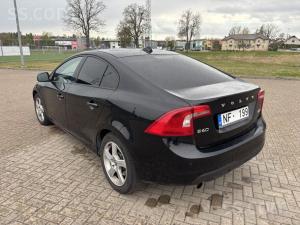 Melns Volvo S60 2013 Valmiera, ar dzinēja tilpumu 2.00 L un nobraukumu 231 tūkst. km par 6200 €, foto 8 vietnē AUTOMOTO.COM.LV