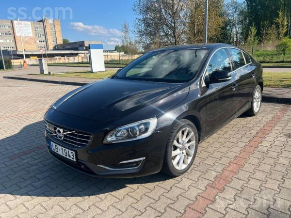 Melns Volvo S60 2013 Rīga, ar dzinēja tilpumu 1.60 L un nobraukumu 205 tūkst. km par 8750 €, foto 1 vietnē AUTOMOTO.COM.LV