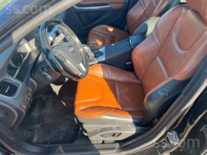 Black Volvo S60 2013 in Riga, with an engine capacity of 1.60 L and mileage of 205 thousand km for 8750 €, photo 9 on AUTOMOTO.COM.LV