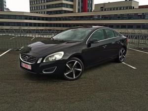 Black Volvo S60 2013 in Riga, with an engine capacity of 2.00 L and mileage of 194 thousand km for 8190 €, photo 4 on AUTOMOTO.COM.LV