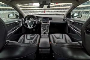 Black Volvo S60 2013 in Riga, with an engine capacity of 2.00 L and mileage of 194 thousand km for 8190 €, photo 10 on AUTOMOTO.COM.LV