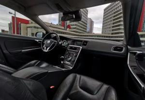 Black Volvo S60 2013 in Riga, with an engine capacity of 2.00 L and mileage of 194 thousand km for 8190 €, photo 11 on AUTOMOTO.COM.LV