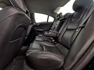 Black Volvo S60 2013 in Riga, with an engine capacity of 2.00 L and mileage of 194 thousand km for 8190 €, photo 12 on AUTOMOTO.COM.LV