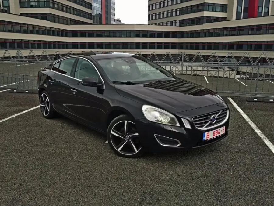 Black Volvo S60 2013 in Riga, with an engine capacity of 2.00 L and mileage of 194 thousand km for 8190 €, photo 20 on AUTOMOTO.COM.LV
