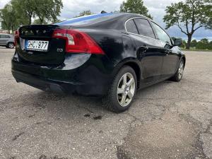 Black Volvo S60 2013 in Kaunas, with an engine capacity of 1.98 L and mileage of 146 thousand km for 6800 €, photo 4 on AUTOMOTO.COM.LV