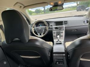 Black Volvo S60 2013 in Kaunas, with an engine capacity of 1.98 L and mileage of 146 thousand km for 6800 €, photo 14 on AUTOMOTO.COM.LV