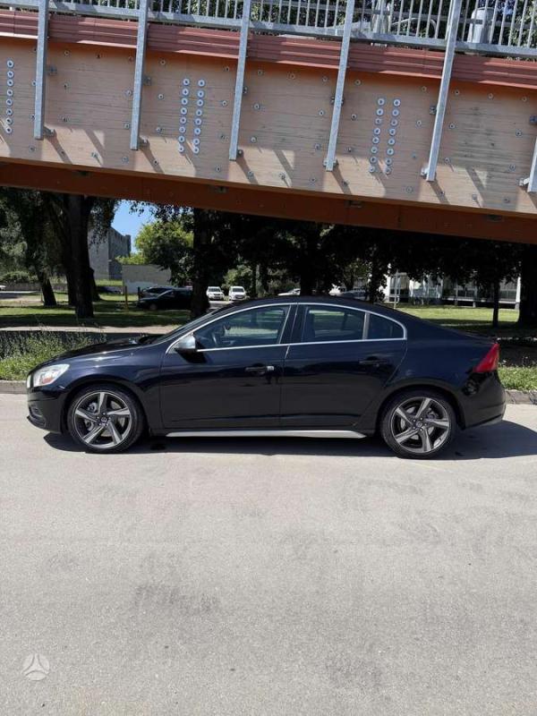 Melns Volvo S60 2013 Klaipėda, ar dzinēja tilpumu 2.95 L un nobraukumu 206 tūkst. km par 7200 €, foto 2 vietnē AUTOMOTO.COM.LV