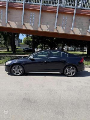 Melns Volvo S60 2013 Klaipėda, ar dzinēja tilpumu 2.95 L un nobraukumu 206 tūkst. km par 7200 €, foto 3 vietnē AUTOMOTO.COM.LV
