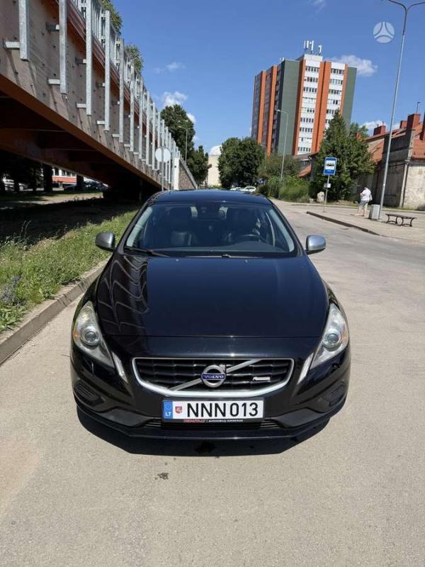 Melns Volvo S60 2013 Klaipėda, ar dzinēja tilpumu 2.95 L un nobraukumu 206 tūkst. km par 7200 €, foto 7 vietnē AUTOMOTO.COM.LV