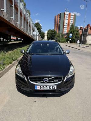 Melns Volvo S60 2013 Klaipėda, ar dzinēja tilpumu 2.95 L un nobraukumu 206 tūkst. km par 7200 €, foto 8 vietnē AUTOMOTO.COM.LV