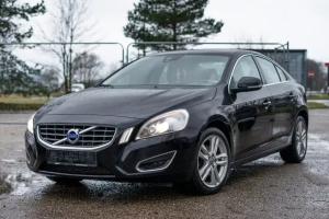 Black Volvo S60 2013 in Liepaja, with an engine capacity of 2.00 L and mileage of 477 thousand km for 6750 €, photo  on AUTOMOTO.COM.LV