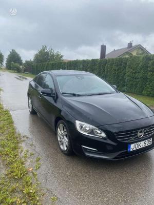 Black Volvo S60 2013 in Klaipeda, with an engine capacity of 1.98 L and mileage of 289 thousand km for 6300 €, photo 3 on AUTOMOTO.COM.LV