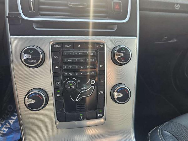 Black Volvo S60 2013 in Ukmerge, with an engine capacity of 1.98 L and mileage of 230 thousand km for 4900 €, photo 5 on AUTOMOTO.COM.LV