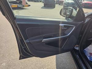 Black Volvo S60 2013 in Ukmerge, with an engine capacity of 1.98 L and mileage of 230 thousand km for 4900 €, photo 14 on AUTOMOTO.COM.LV