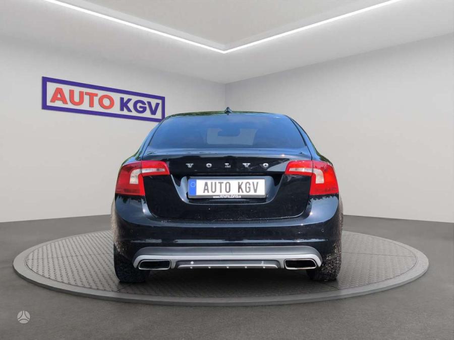 Melns Volvo S60 2013 Viļņa, ar dzinēja tilpumu 2.00 L un nobraukumu 313 tūkst. km par 6899 €, foto 5 vietnē AUTOMOTO.COM.LV