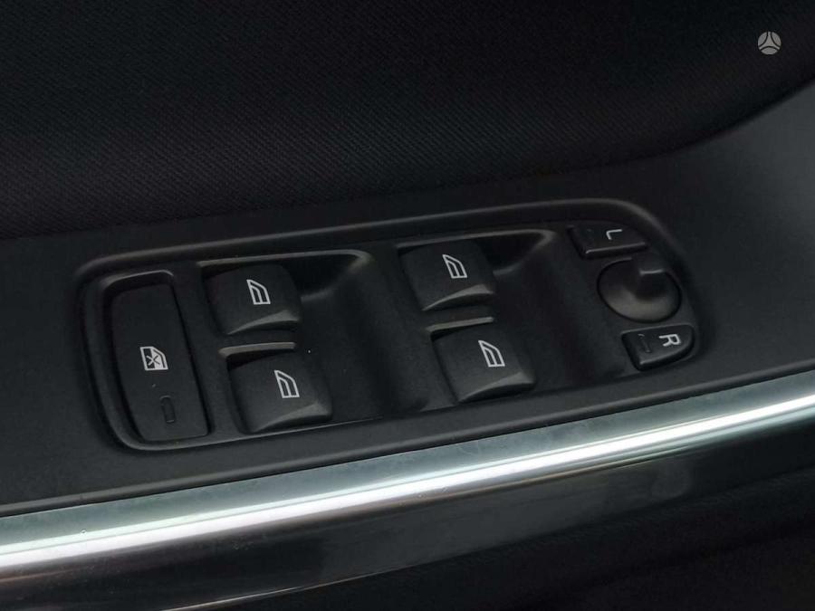 Melns Volvo S60 2013 Viļņa, ar dzinēja tilpumu 2.00 L un nobraukumu 313 tūkst. km par 6899 €, foto 14 vietnē AUTOMOTO.COM.LV