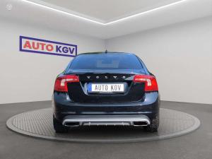 Black Volvo S60 2013 in Vilnius, with an engine capacity of 2.00 L and mileage of 313 thousand km for 6299 €, photo 9 on AUTOMOTO.COM.LV
