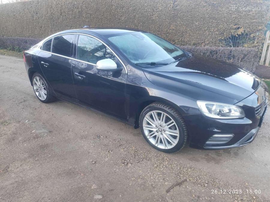 Melns Volvo S60 2014 Viļņa, ar dzinēja tilpumu 2.00 L un nobraukumu 302 tūkst. km par 8000 €, foto 1 vietnē AUTOMOTO.COM.LV
