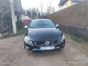 Melns Volvo S60 2014 Viļņa, ar dzinēja tilpumu 2.00 L un nobraukumu 302 tūkst. km par 8000 €, foto 7 vietnē AUTOMOTO.COM.LV