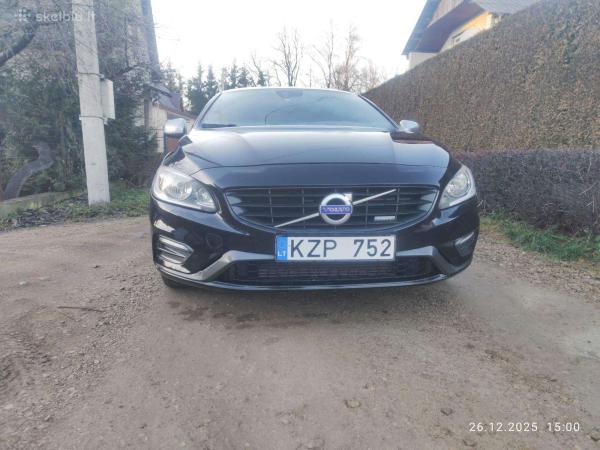 Black Volvo S60 2014 in Vilnius, with an engine capacity of 2.00 L and mileage of 302 thousand km for 8000 €, photo 9 on AUTOMOTO.COM.LV