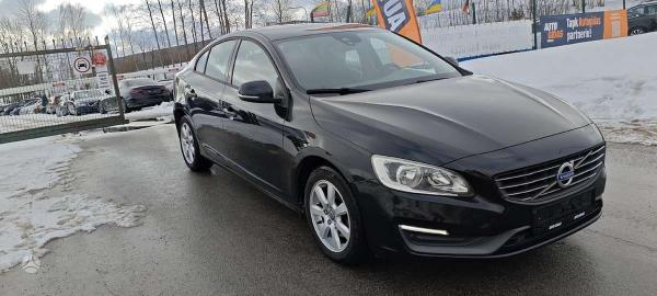 Black Volvo S60 2014 in Kaunas, with an engine capacity of 1.56 L and mileage of 240 thousand km for 5650 €, photo 4 on AUTOMOTO.COM.LV