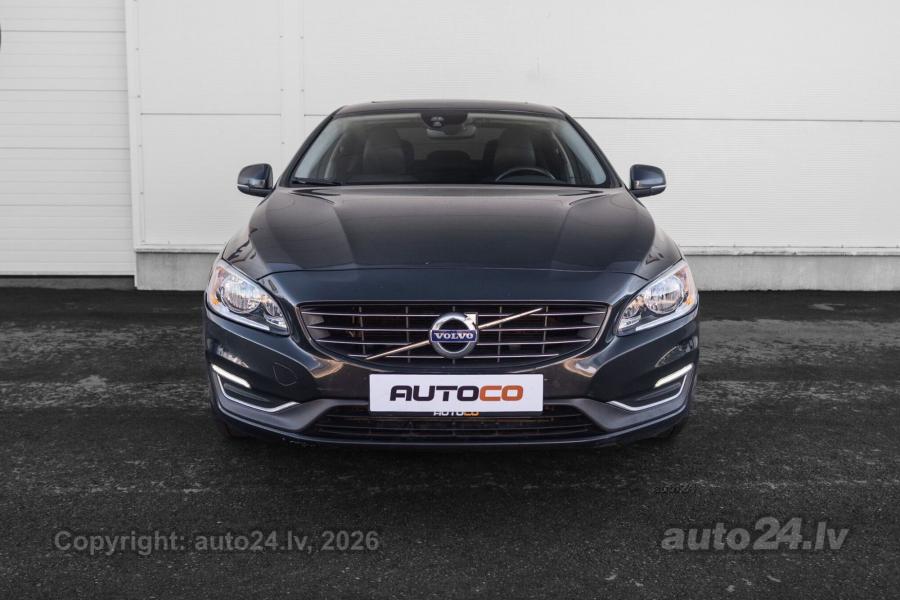 Black Volvo S60 2014 in Tallinn, with an engine capacity of 2.00 L and mileage of 257 thousand km for 6499 €, photo 3 on AUTOMOTO.COM.LV