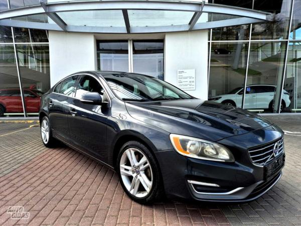 Black Volvo S60 2014 in Siauliai, with an engine capacity of 2.50 L and mileage of 250 thousand km for 7600 €, photo 2 on AUTOMOTO.COM.LV