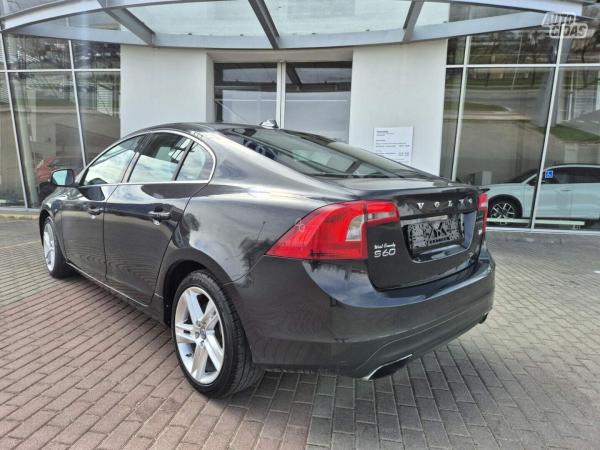Black Volvo S60 2014 in Siauliai, with an engine capacity of 2.50 L and mileage of 250 thousand km for 7600 €, photo 6 on AUTOMOTO.COM.LV