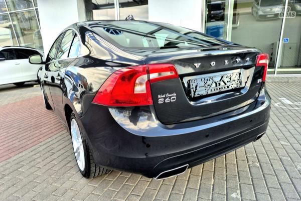 Black Volvo S60 2014 in Siauliai, with an engine capacity of 2.50 L and mileage of 250 thousand km for 7600 €, photo 7 on AUTOMOTO.COM.LV