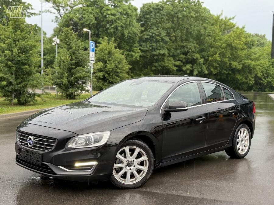Black Volvo S60 2014 in Panevezys, with an engine capacity of 2.00 L and mileage of 316 thousand km for 5600 €, photo 1 on AUTOMOTO.COM.LV