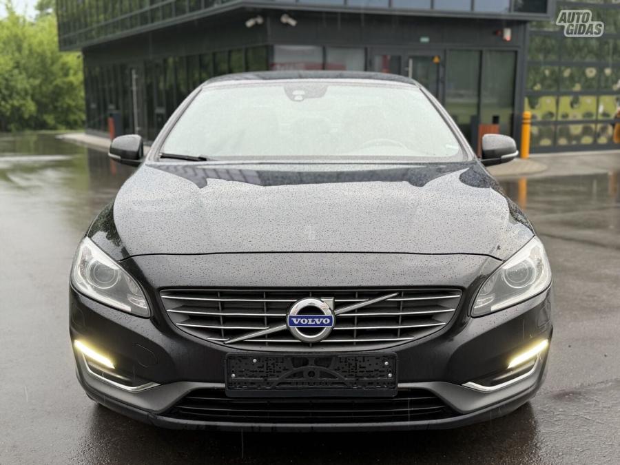 Black Volvo S60 2014 in Panevezys, with an engine capacity of 2.00 L and mileage of 316 thousand km for 5600 €, photo 3 on AUTOMOTO.COM.LV