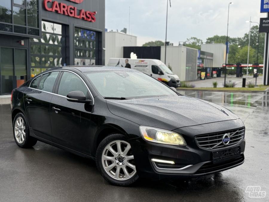 Black Volvo S60 2014 in Panevezys, with an engine capacity of 2.00 L and mileage of 316 thousand km for 5600 €, photo 4 on AUTOMOTO.COM.LV