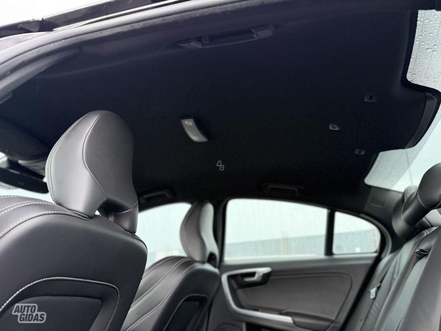 Black Volvo S60 2014 in Panevezys, with an engine capacity of 2.00 L and mileage of 316 thousand km for 5600 €, photo 17 on AUTOMOTO.COM.LV
