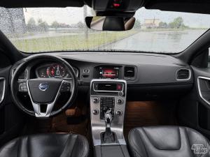 Black Volvo S60 2014 in Panevezys, with an engine capacity of 2.00 L and mileage of 316 thousand km for 5600 €, photo 23 on AUTOMOTO.COM.LV