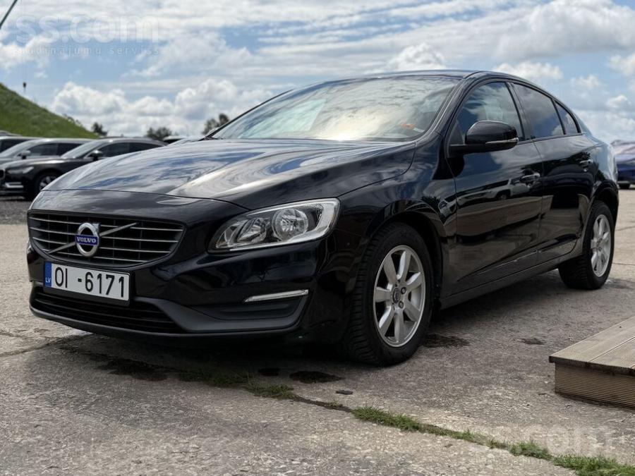 Черный Вольво С60 2014 в Рига, объемом двигателя 2.00 л и пробегом 370 тыс. км за 6350 €, фото 4 на AUTOMOTO.COM.LV
