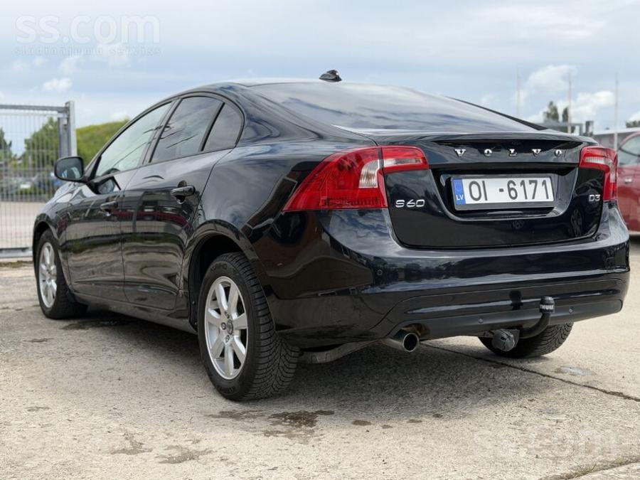 Черный Вольво С60 2014 в Рига, объемом двигателя 2.00 л и пробегом 370 тыс. км за 6350 €, фото 16 на AUTOMOTO.COM.LV