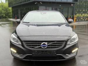 Melns Volvo S60 2014 Panevēža, ar dzinēja tilpumu 2.00 L un nobraukumu 316 tūkst. km par 5500 €, foto 3 vietnē AUTOMOTO.COM.LV