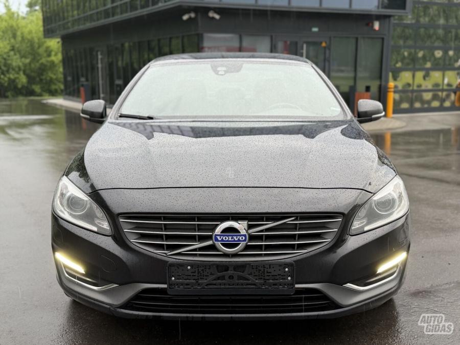 Melns Volvo S60 2014 Panevēža, ar dzinēja tilpumu 2.00 L un nobraukumu 316 tūkst. km par 5500 €, foto 3 vietnē AUTOMOTO.COM.LV