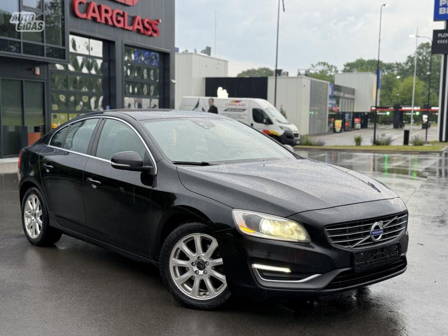 Melns Volvo S60 2014 Panevēža, ar dzinēja tilpumu 2.00 L un nobraukumu 316 tūkst. km par 5500 €, foto 4 vietnē AUTOMOTO.COM.LV