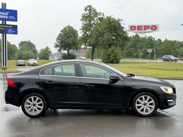 Black Volvo S60 2014 in Panevezys, with an engine capacity of 2.00 L and mileage of 316 thousand km for 5500 €, photo 5 on AUTOMOTO.COM.LV