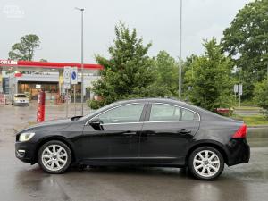 Melns Volvo S60 2014 Panevēža, ar dzinēja tilpumu 2.00 L un nobraukumu 316 tūkst. km par 5500 €, foto 7 vietnē AUTOMOTO.COM.LV