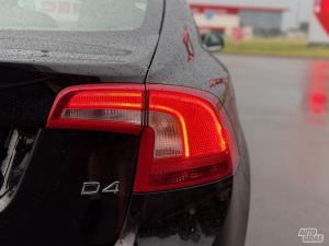 Melns Volvo S60 2014 Panevēža, ar dzinēja tilpumu 2.00 L un nobraukumu 316 tūkst. km par 5500 €, foto 11 vietnē AUTOMOTO.COM.LV