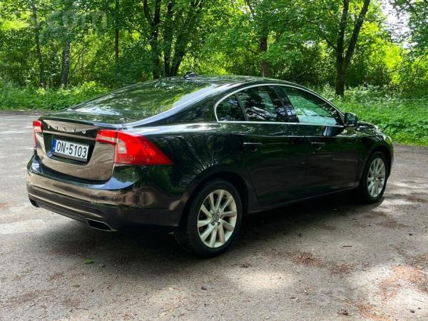 Melns Volvo S60 2014 Rīga, ar dzinēja tilpumu 2.00 L un nobraukumu 0 tūkst. km par 6599 €, foto 5 vietnē AUTOMOTO.COM.LV