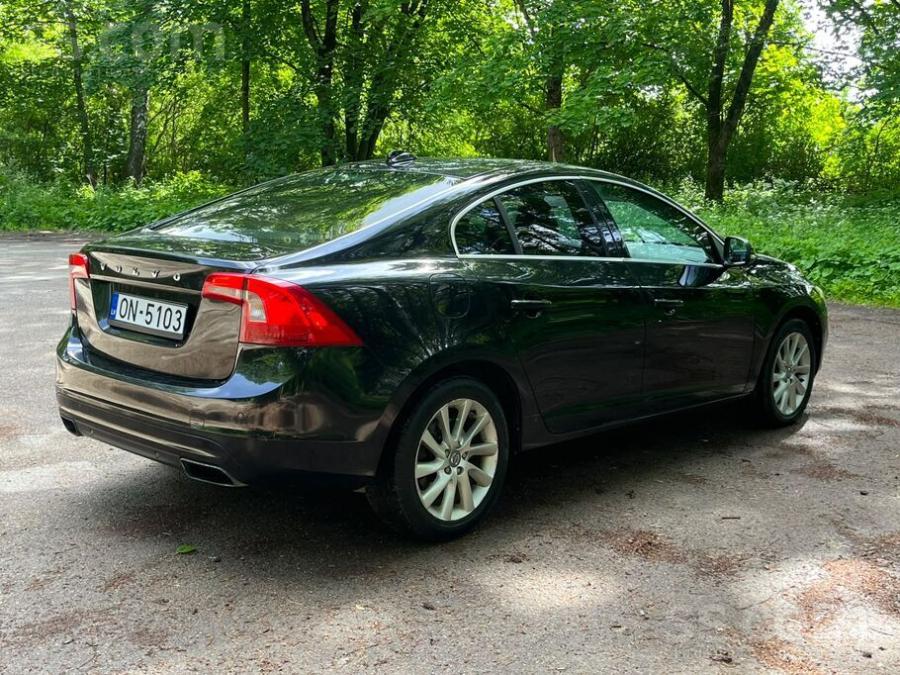 Black Volvo S60 2014 in Riga, with an engine capacity of 2.00 L and mileage of 0 thousand km for 6599 €, photo 6 on AUTOMOTO.COM.LV