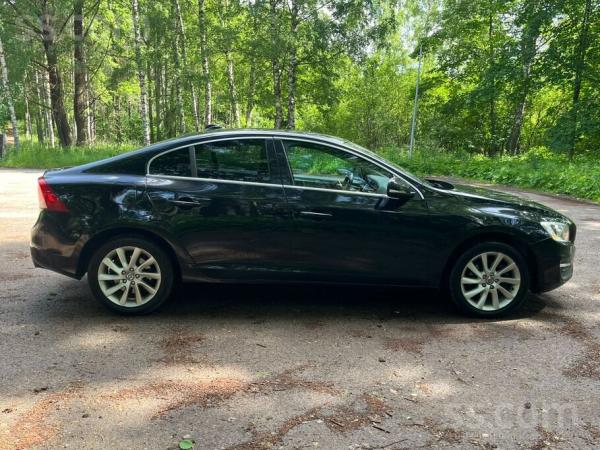 Melns Volvo S60 2014 Rīga, ar dzinēja tilpumu 2.00 L un nobraukumu 0 tūkst. km par 6599 €, foto 6 vietnē AUTOMOTO.COM.LV