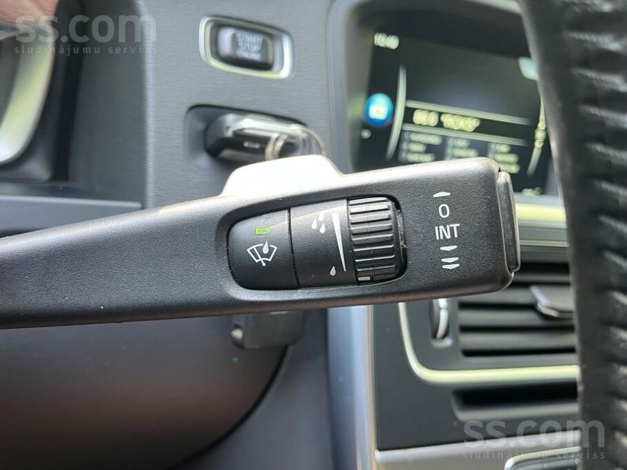 Black Volvo S60 2014 in Riga, with an engine capacity of 2.00 L and mileage of 0 thousand km for 6599 €, photo 14 on AUTOMOTO.COM.LV