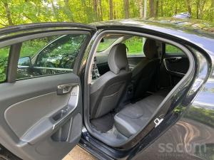 Black Volvo S60 2014 in Riga, with an engine capacity of 2.00 L and mileage of 0 thousand km for 6599 €, photo 26 on AUTOMOTO.COM.LV