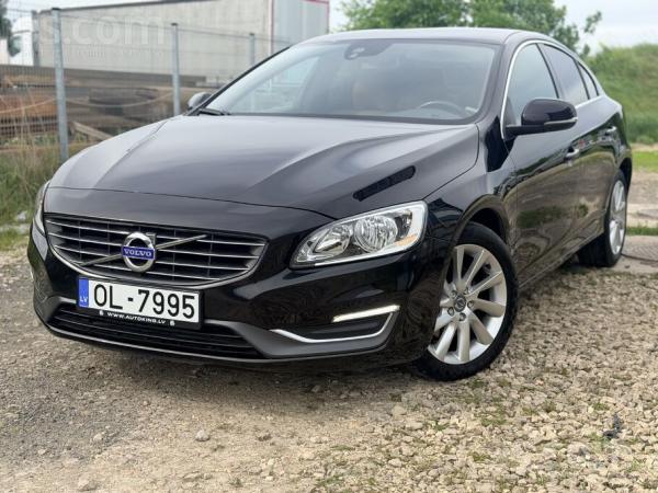 Black Volvo S60 2014 in Riga, with an engine capacity of 2.00 L and mileage of 142 thousand km for 9995 €, photo 3 on AUTOMOTO.COM.LV