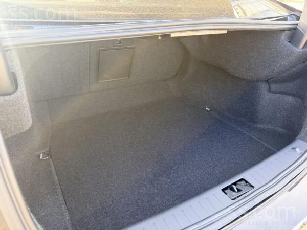 Black Volvo S60 2014 in Riga, with an engine capacity of 2.00 L and mileage of 142 thousand km for 9995 €, photo 5 on AUTOMOTO.COM.LV