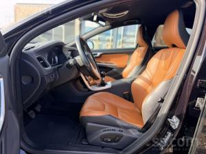 Melns Volvo S60 2014 Rīga, ar dzinēja tilpumu 2.00 L un nobraukumu 142 tūkst. km par 9995 €, foto 12 vietnē AUTOMOTO.COM.LV
